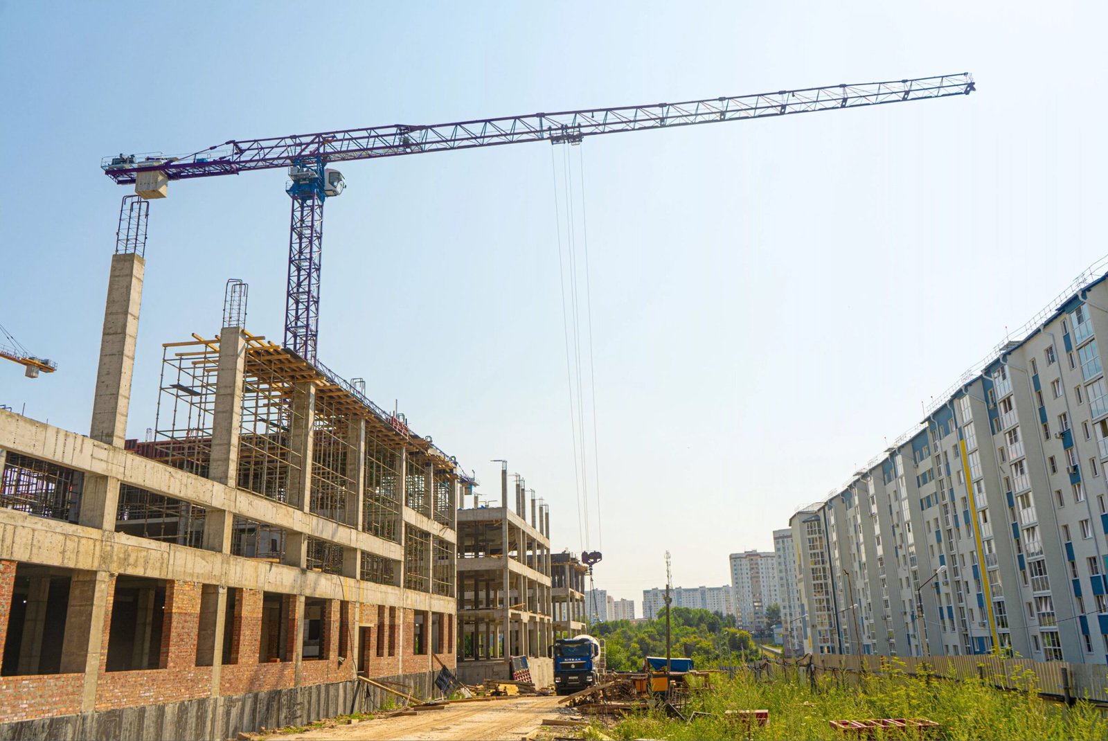 How do they put up a tower crane? - tower crane supplier
